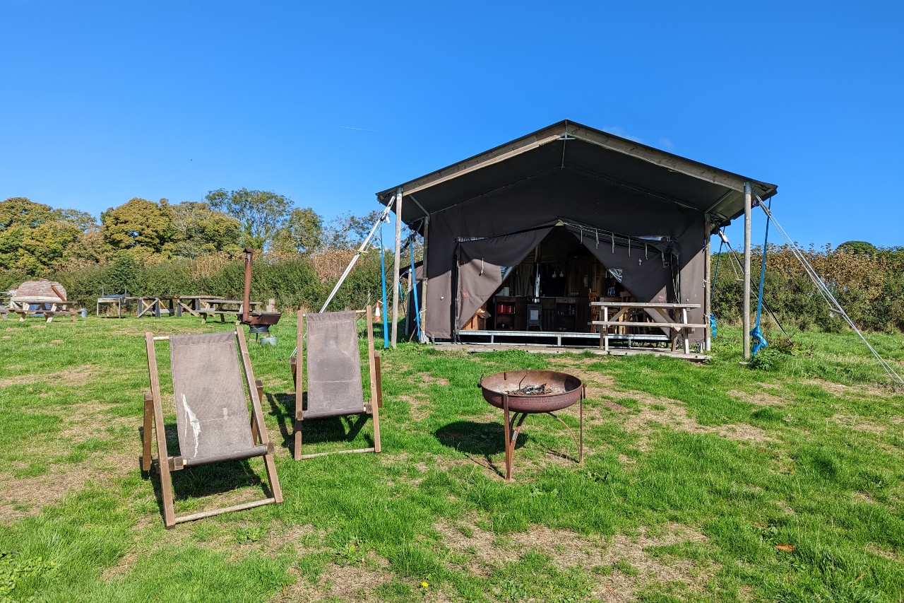 Glamping Devon Feather Down Fountain Violet Farm